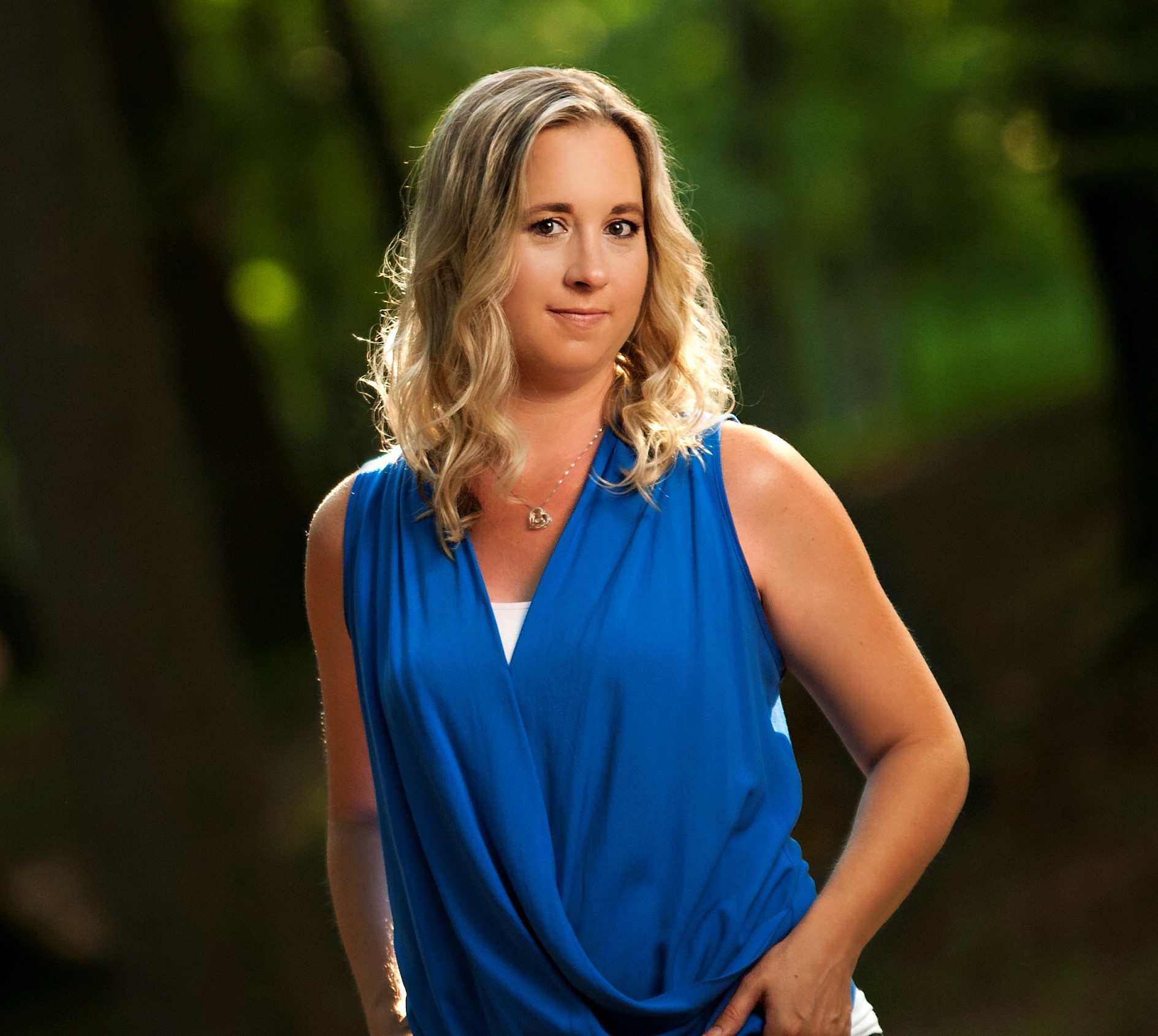 Heartwarming Holiday Wishes with Cari Lynn Webb | Romance Junkies